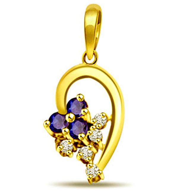 Buy Flower Shape Diamond Pendants, Luxurious Diamond Flower - Surat Diamond